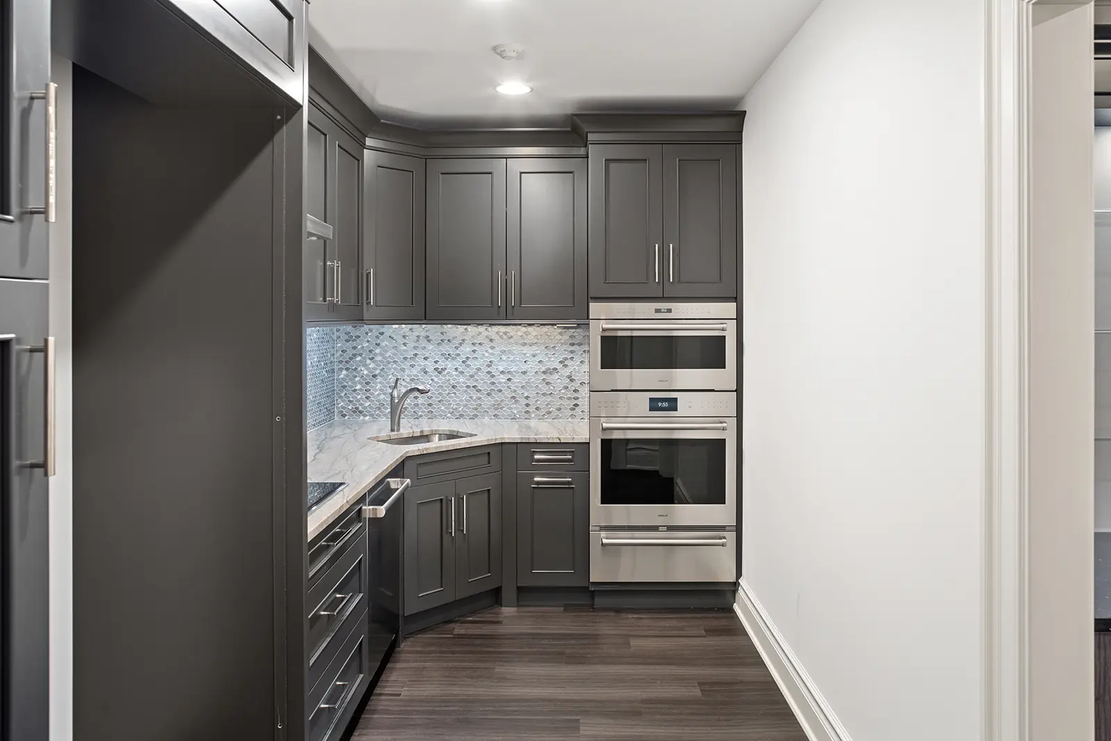 Butler’s Pantry or Scullery Kitchen? Find the Right Fit
